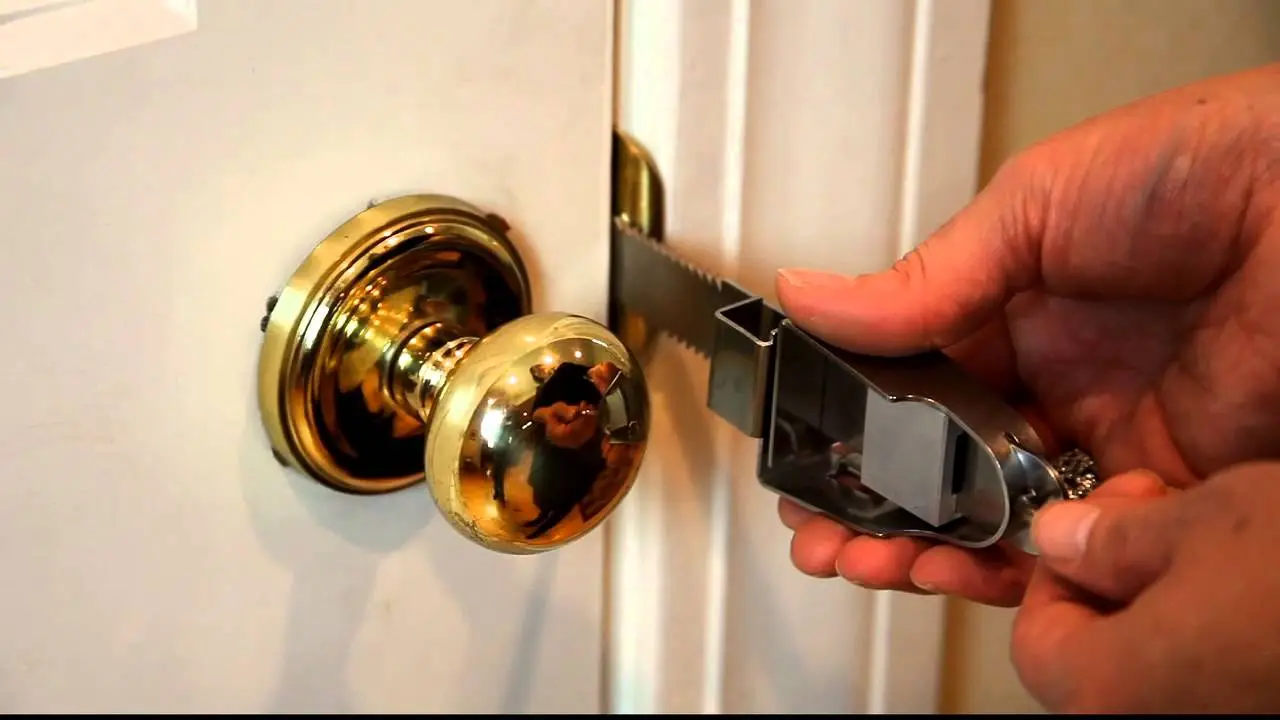 5 Best Door Locks for Dementia Patients? + Pros & Cons - Human Health Mag