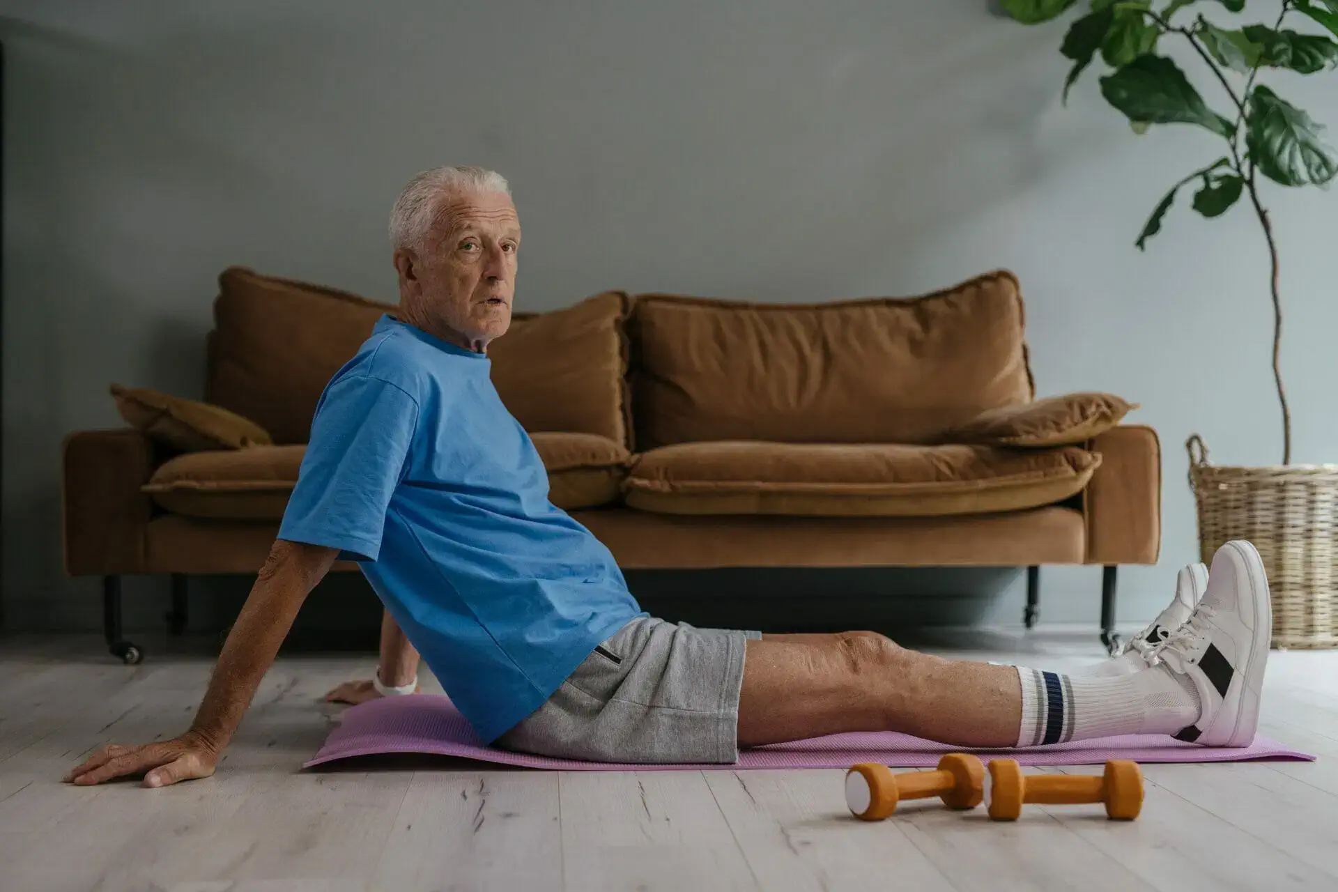 6 Leg Exercises in Bed for Elderly | Simple & Effective - Human Health Mag