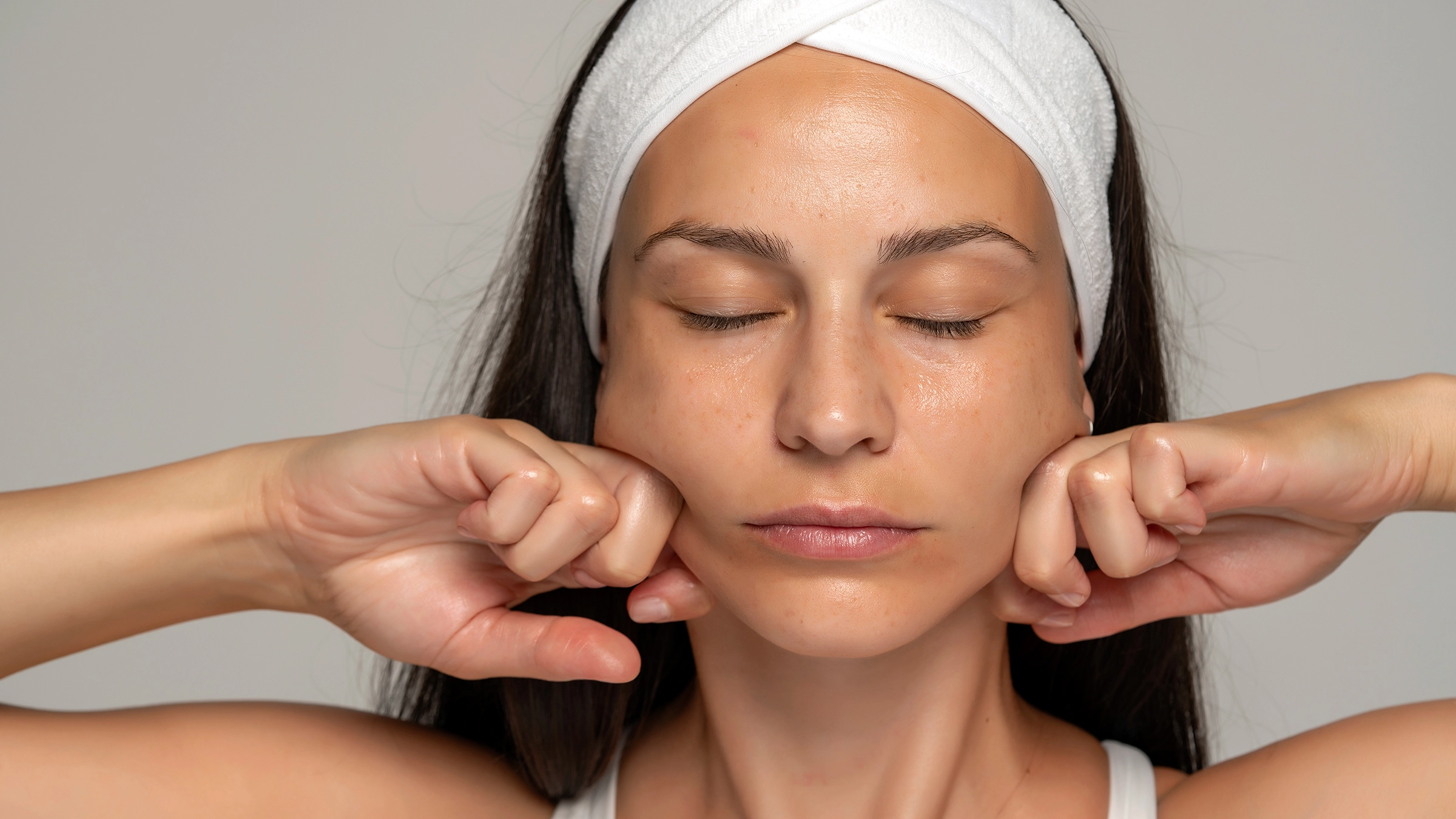 5 Best Facial Exercises for Skin Rejuvenation + Tips - Human Health Mag